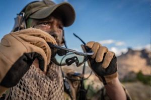 Tactical gear leading brands Camelbak, Blackhawk, 5.11, SOG, Oakley ...